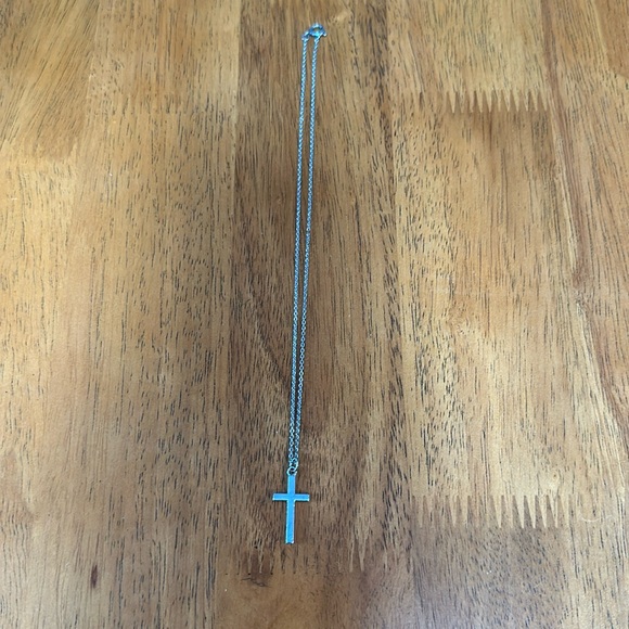 Jewelry | Silvertone Cross Necklace Claw Clasp Closure Cross Is Smooth ...